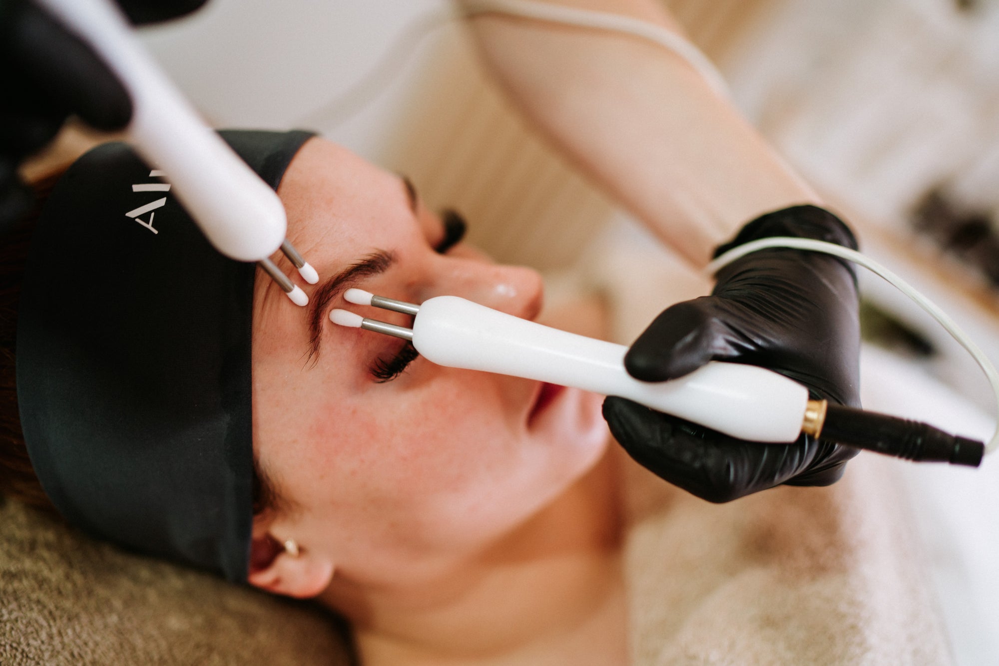 Microcurrent Facial Treatment – MediSkin Beauty Clinic